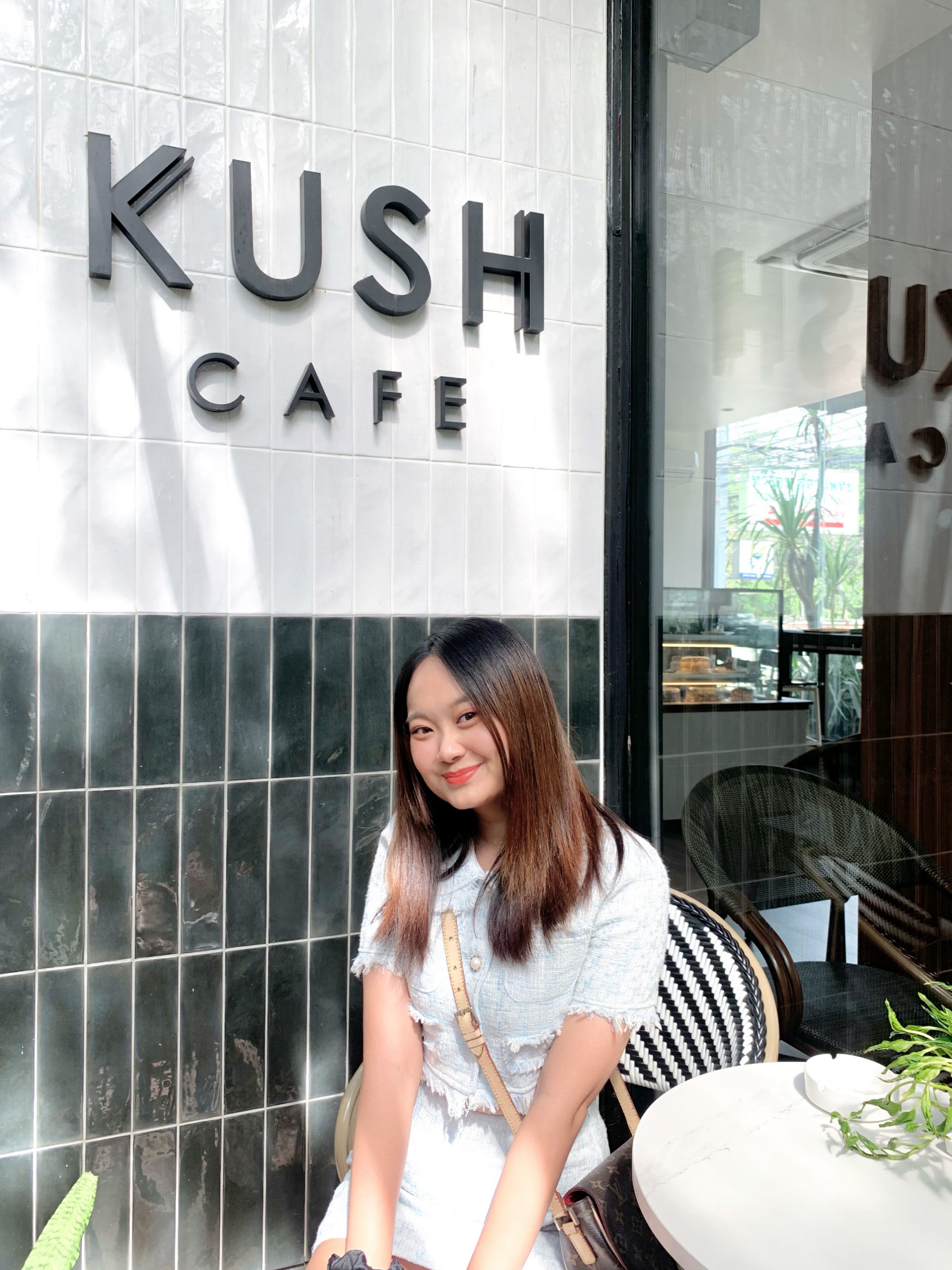 รีวิว Kush cafe คาเฟ่ถ่ายรูปสวยสไตล์สแกนดิเนเวีย - Ladyissue เว็บรีวิว ...