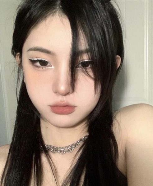 พลาดได้ไง! อายไลเนอร์สีขาว กำลังเป็นเทรนด์นะ!! - Ladyissue เว็บรีวิวเครื่องสำอาง ชุมชนผู้หญิง ฮา ...