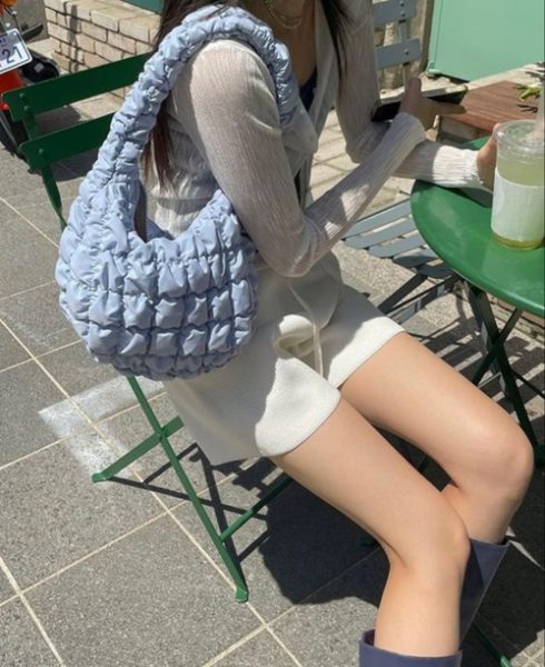 ตัวตึงสายแบก! กระเป๋า COS / CARLYN ยอดฮิต มีเงินก็หาซื้อไม่ได้!! - Ladyissue เว็บรีวิว ...