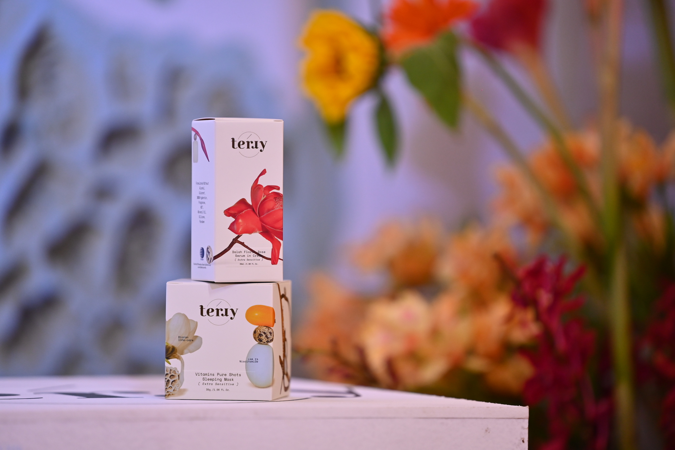 ข่าว Terry ควงแขน อิน – สาริน แกะกล่องแพ็กเกจใหม่ (8) - Ladyissue เว็บรีวิวเครื่องสำอาง ชุมชน ...